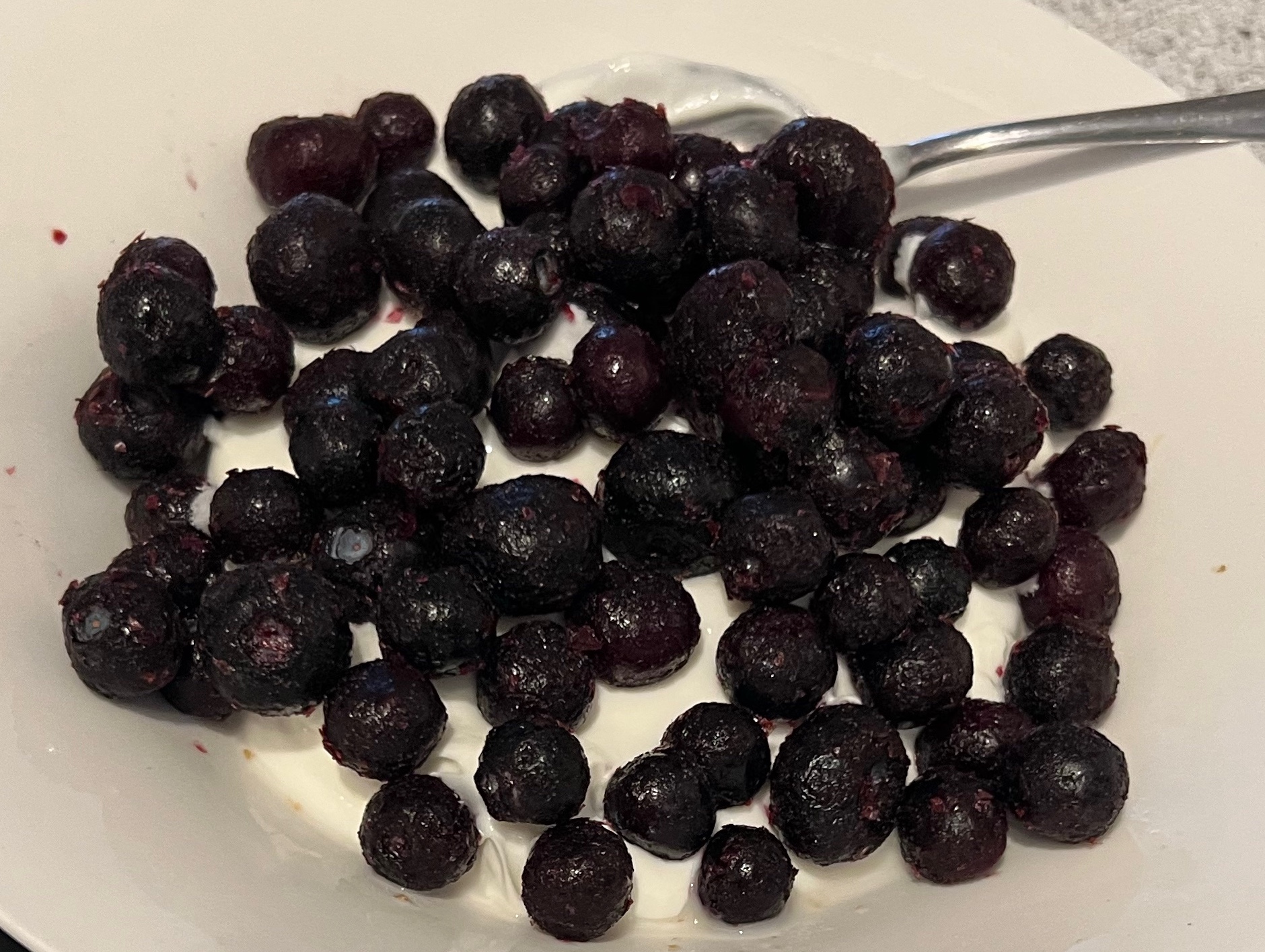 shredded wheat, yogurt ‘n berries – Bright Line Eats